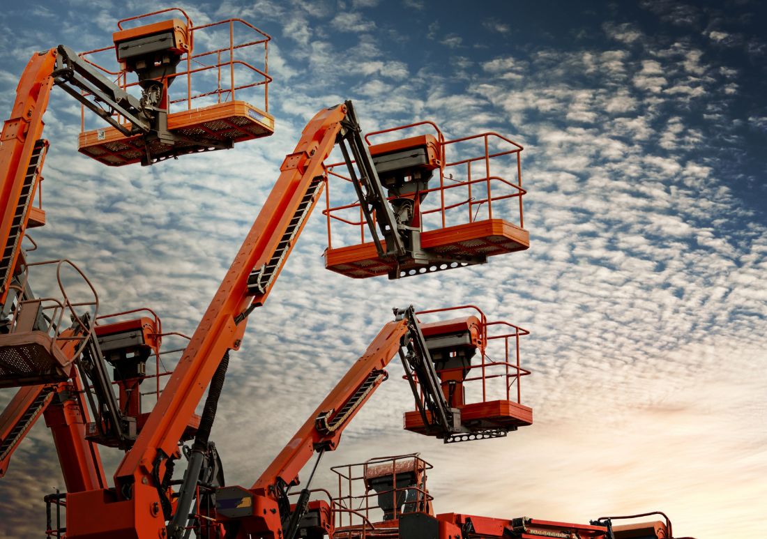 What to Consider When Looking for a Crane Rental Near Me